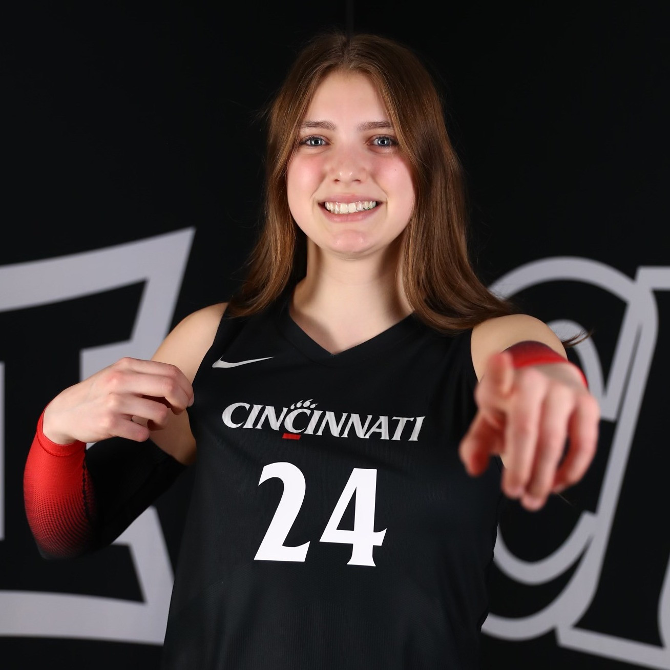 Julia Horan - 2026 Women's Volleyball Roster - University of Cincinnati ...