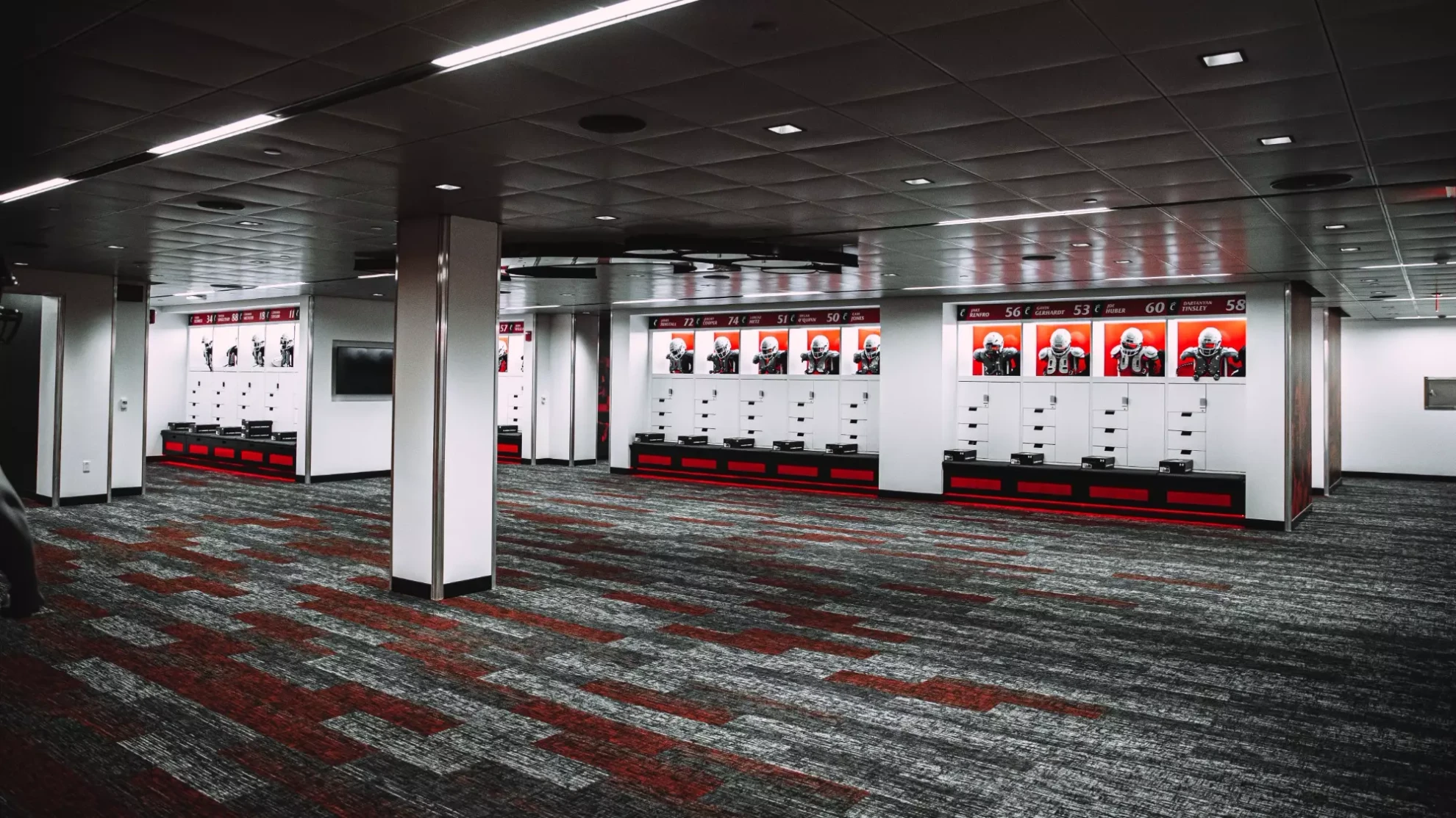 Bearcats Unveil New Football Locker Room - University of Cincinnati ...