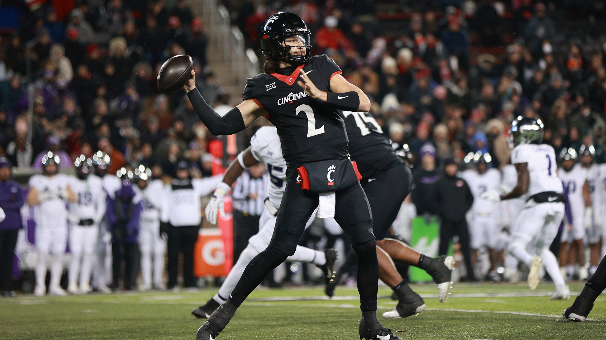 Brendan Sorsby Named to Manning Award Watch List - University of Cincinnati Athletics - Official ...