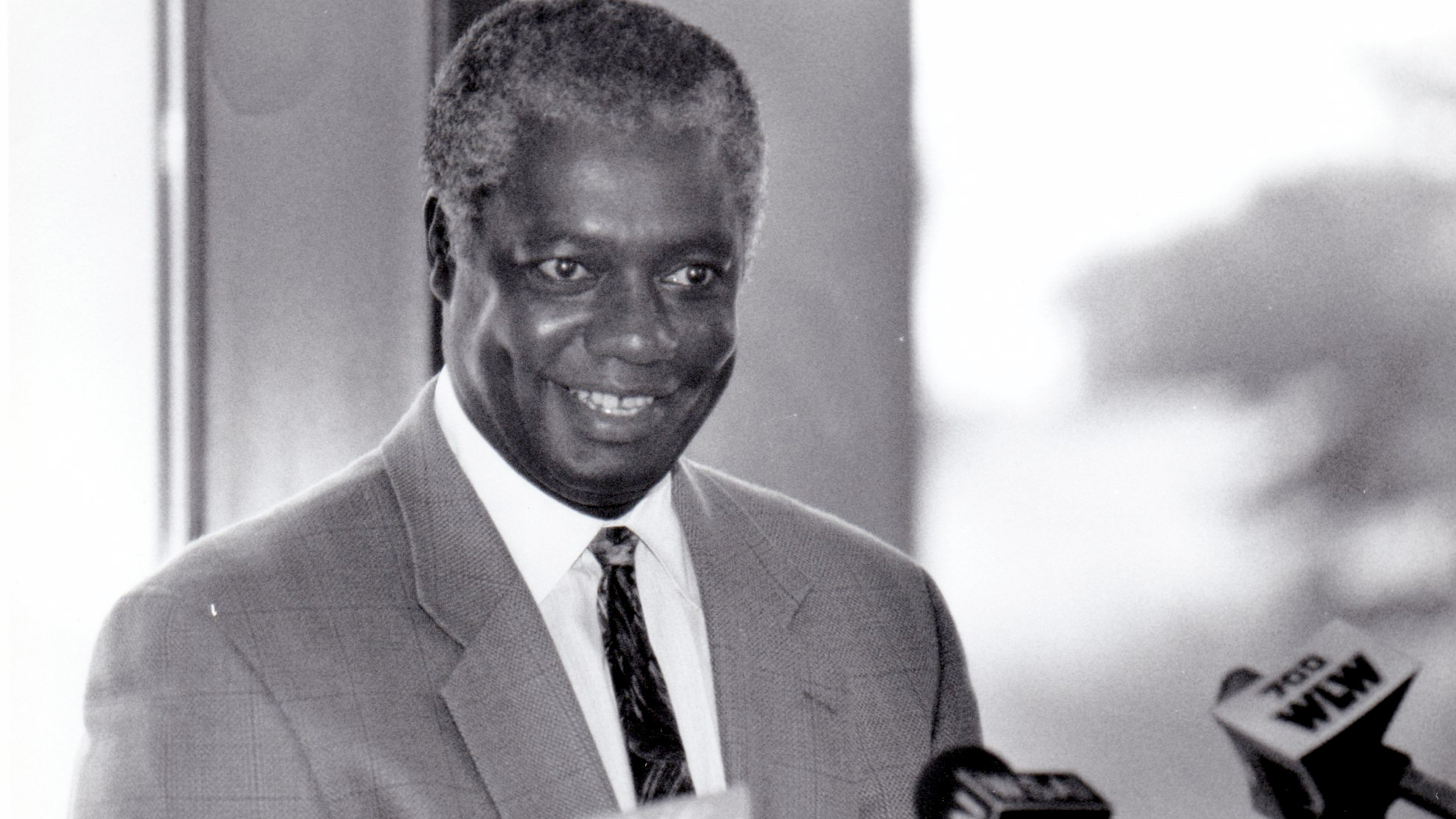 Oscar Robertson to Receive Arthur Ashe Award for Courage - University ...