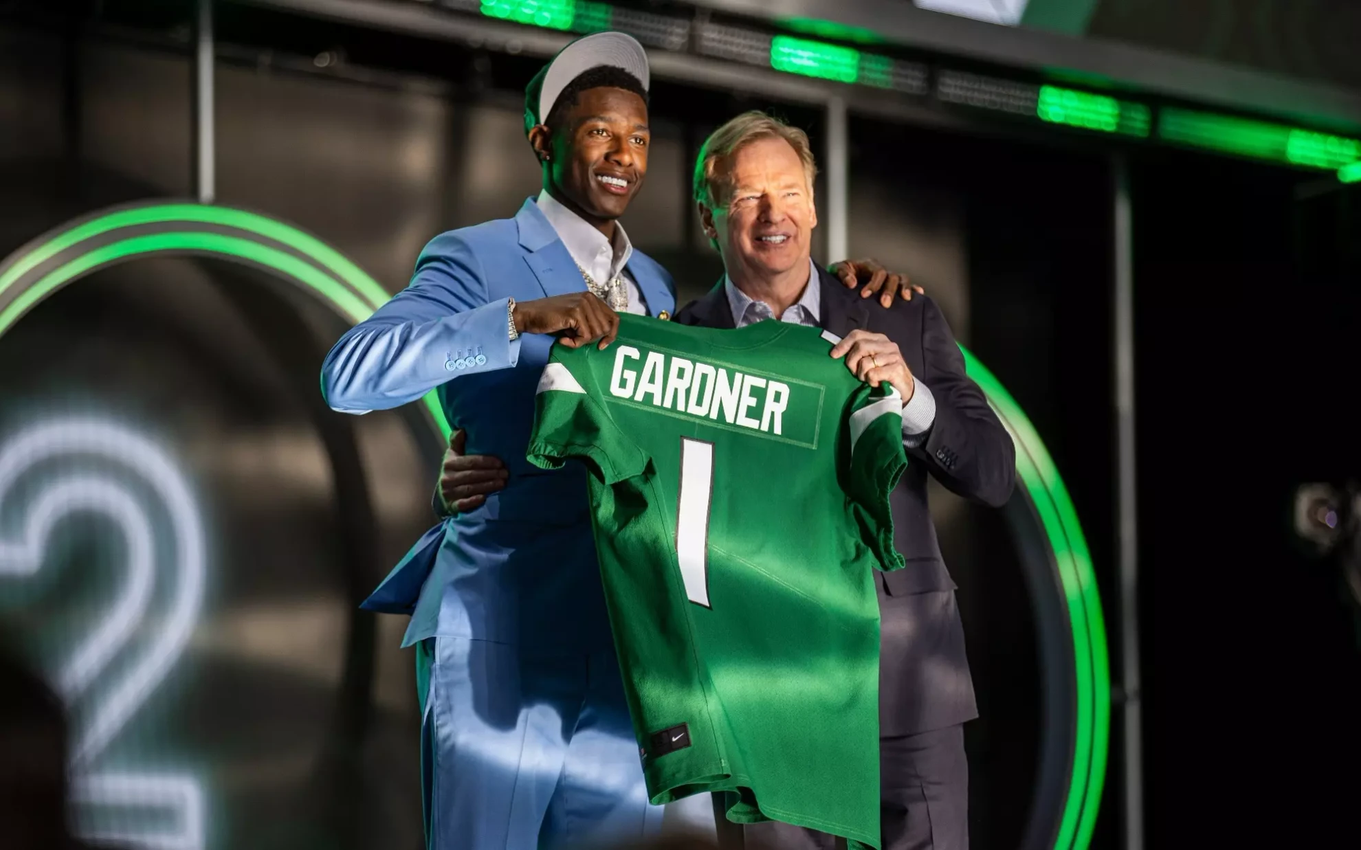 Gardner, Van Exel Among 15 Graduates This Week - University of ...