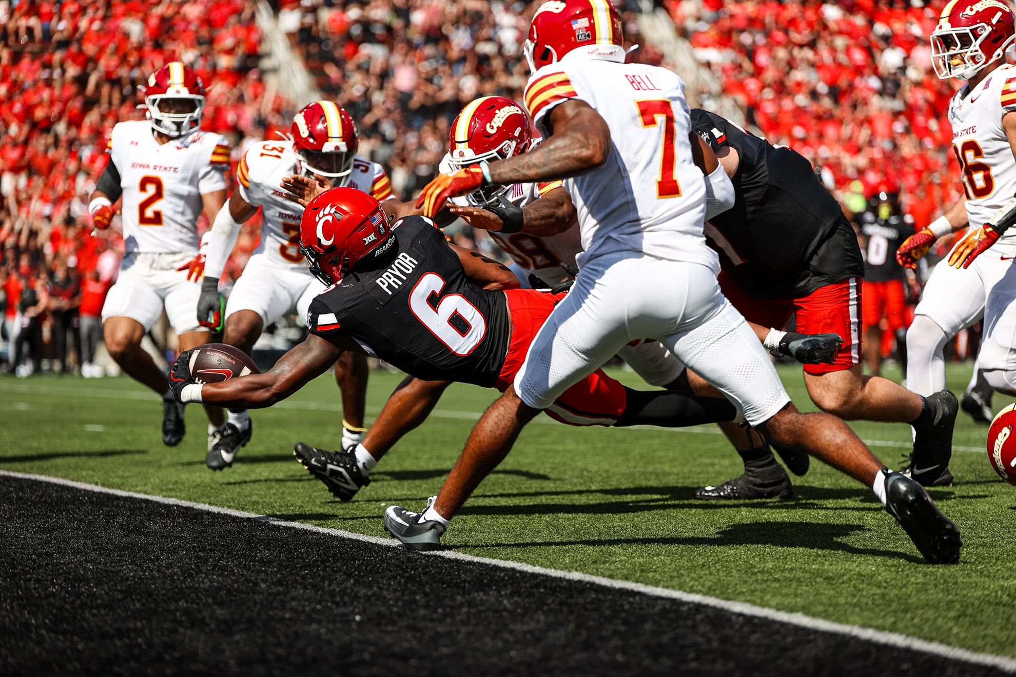 Bearcats Outlast No. 14 Iowa State, 38-30 - University of Cincinnati ...