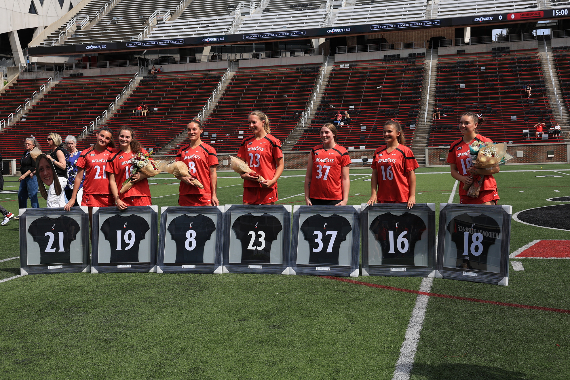 Thomas Earns 100th Win as Bearcats Close Season With Senior Day Victory ...