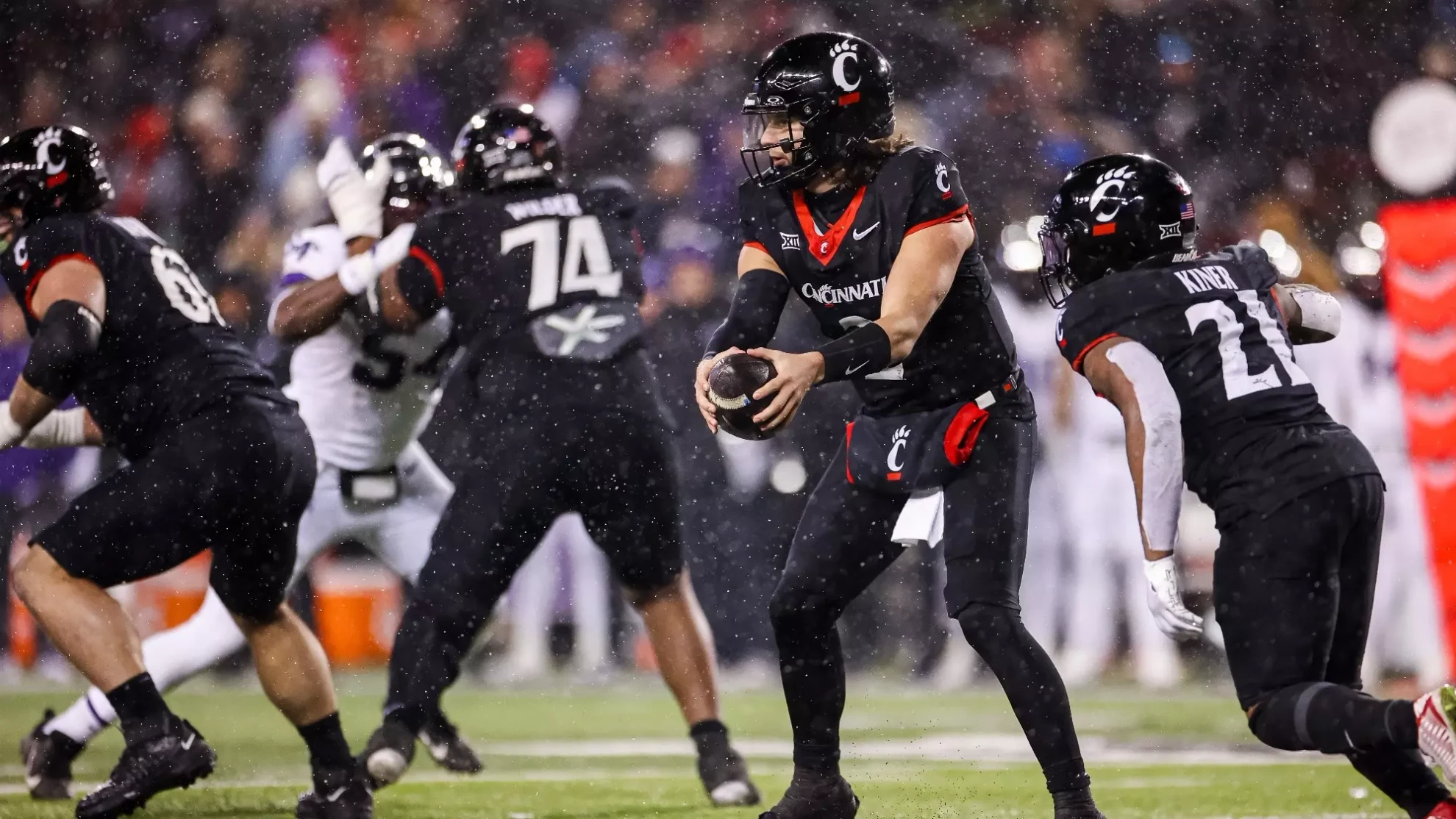 Football Falls in Finale to TCU, 20-13 - University of Cincinnati ...