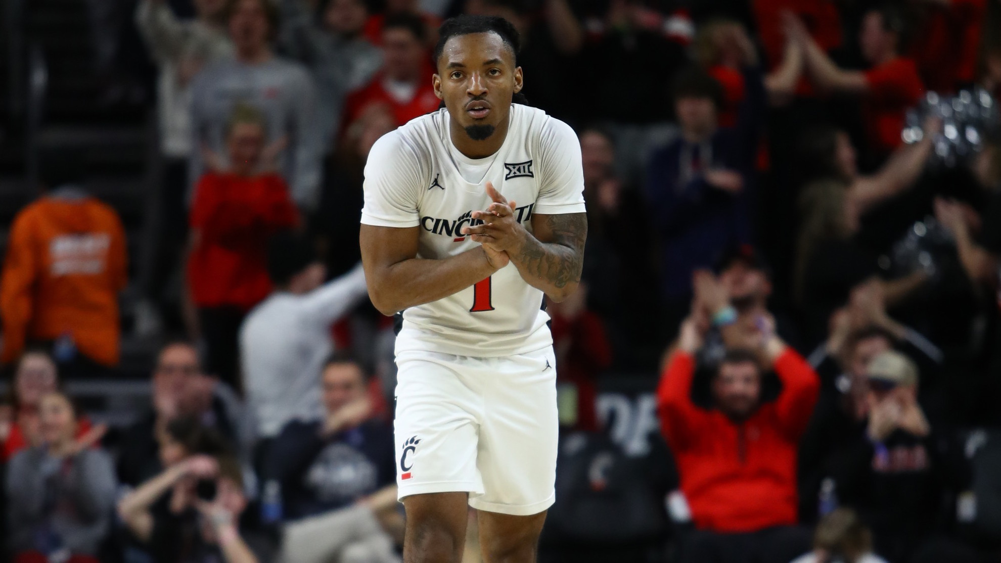 Bearcats Add Exhibitions at Michigan, Arkansas to 2025-26 Schedule ...