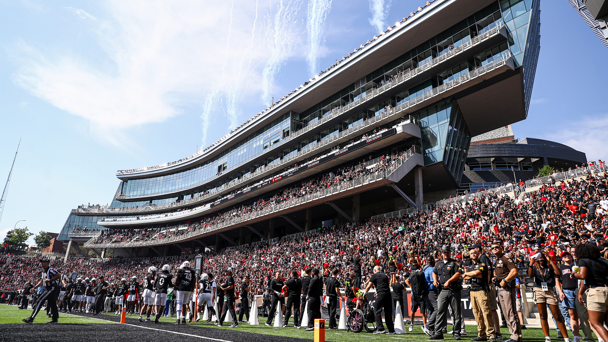 Cincinnati Athletics Announces Cincy Connect NIL, Department's Official ...