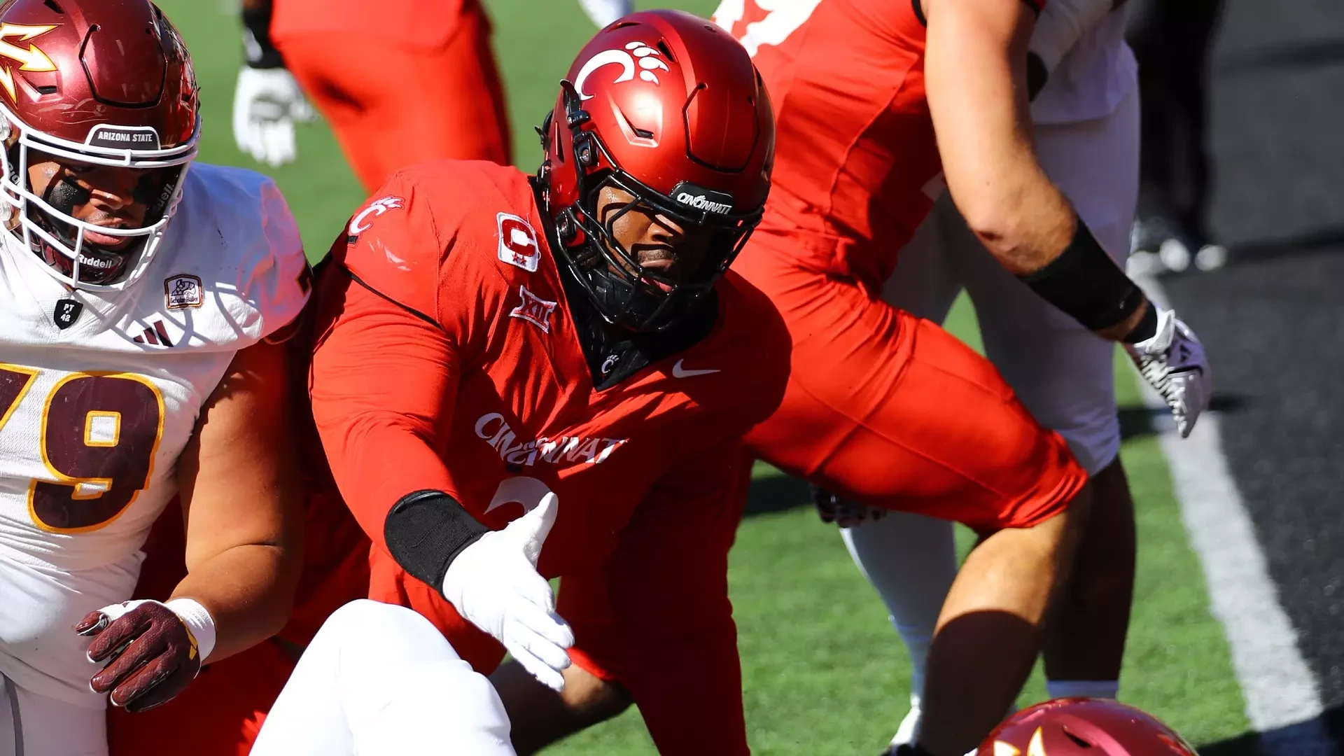 Dontay Corleone Named Semifinalist for Jason Witten Man of the Year ...