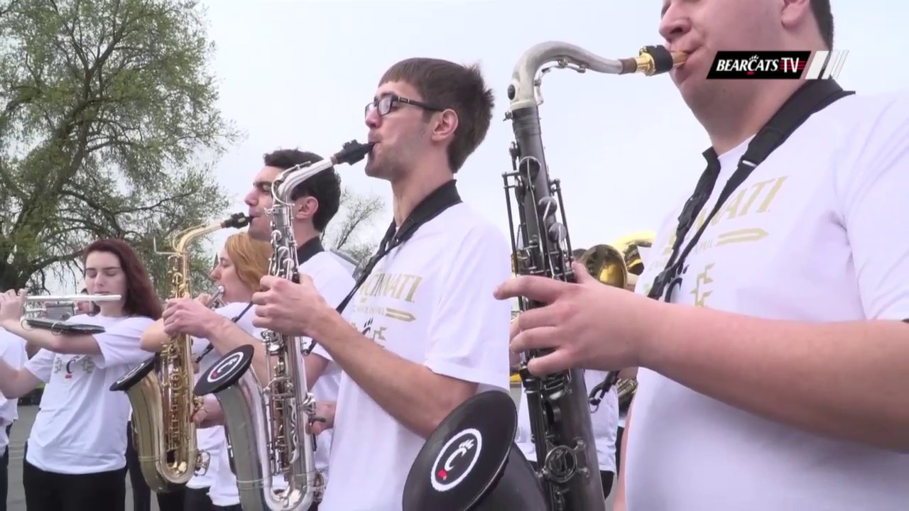 Cincinnati Cheer and Band Spread Bearcat Cheer at Local Sacramento ...